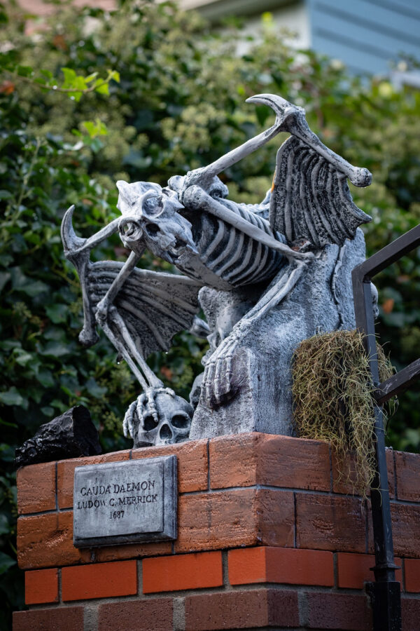 Davis Graveyard – Halloween Home Haunt