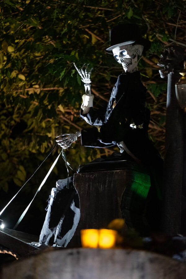 Davis Graveyard – Halloween Home Haunt